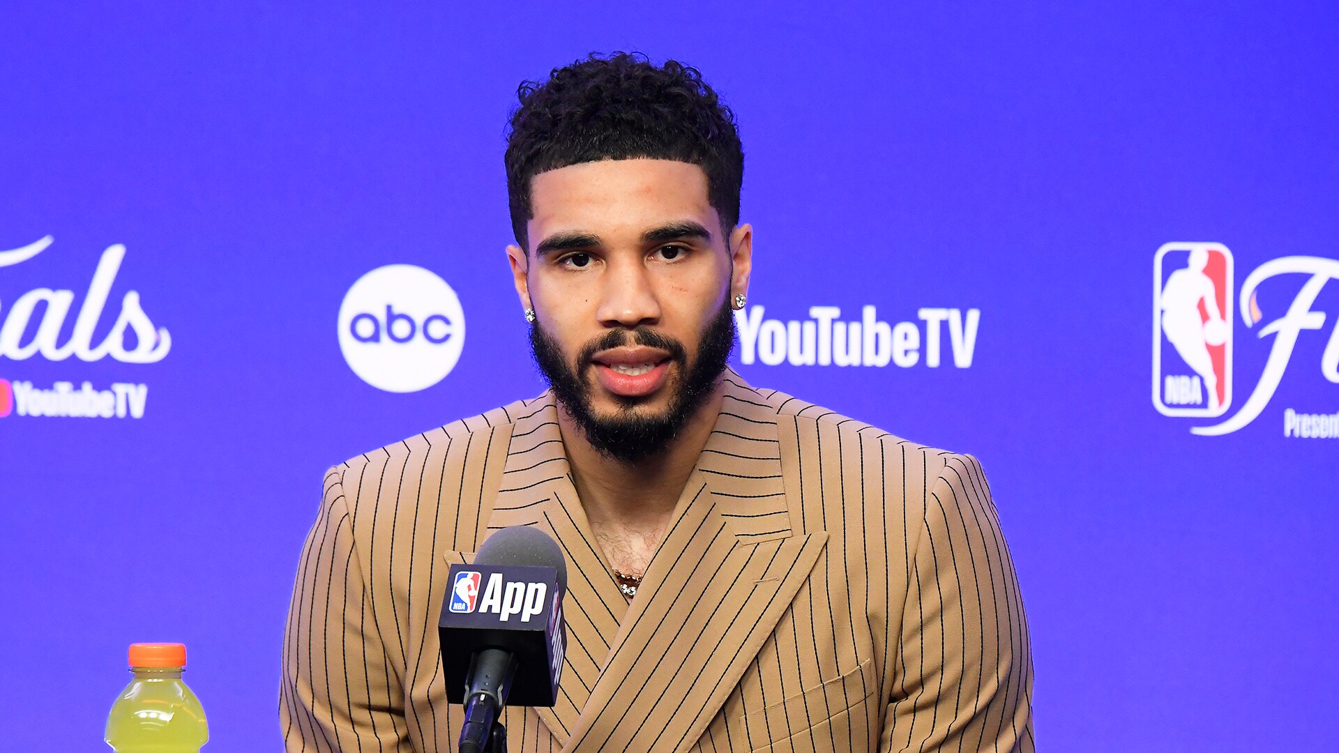 The official site of the NBA for the latest NBA Scores, Stats & News ...