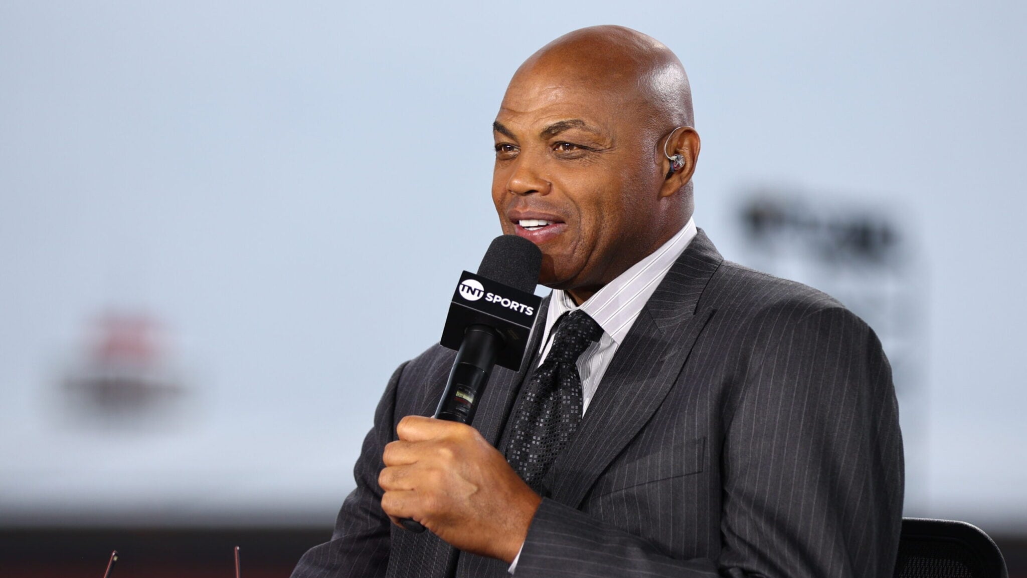 Charles Barkley announces long-term commitment to TNT Sports | NBA.com