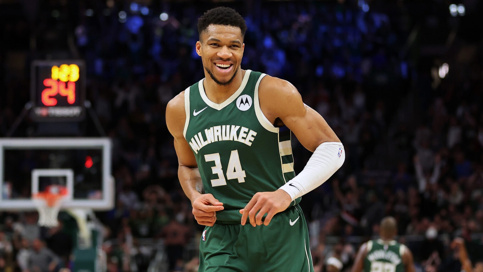 NBA CrunchTime: Full schedule and how to watch free with the NBA App ...