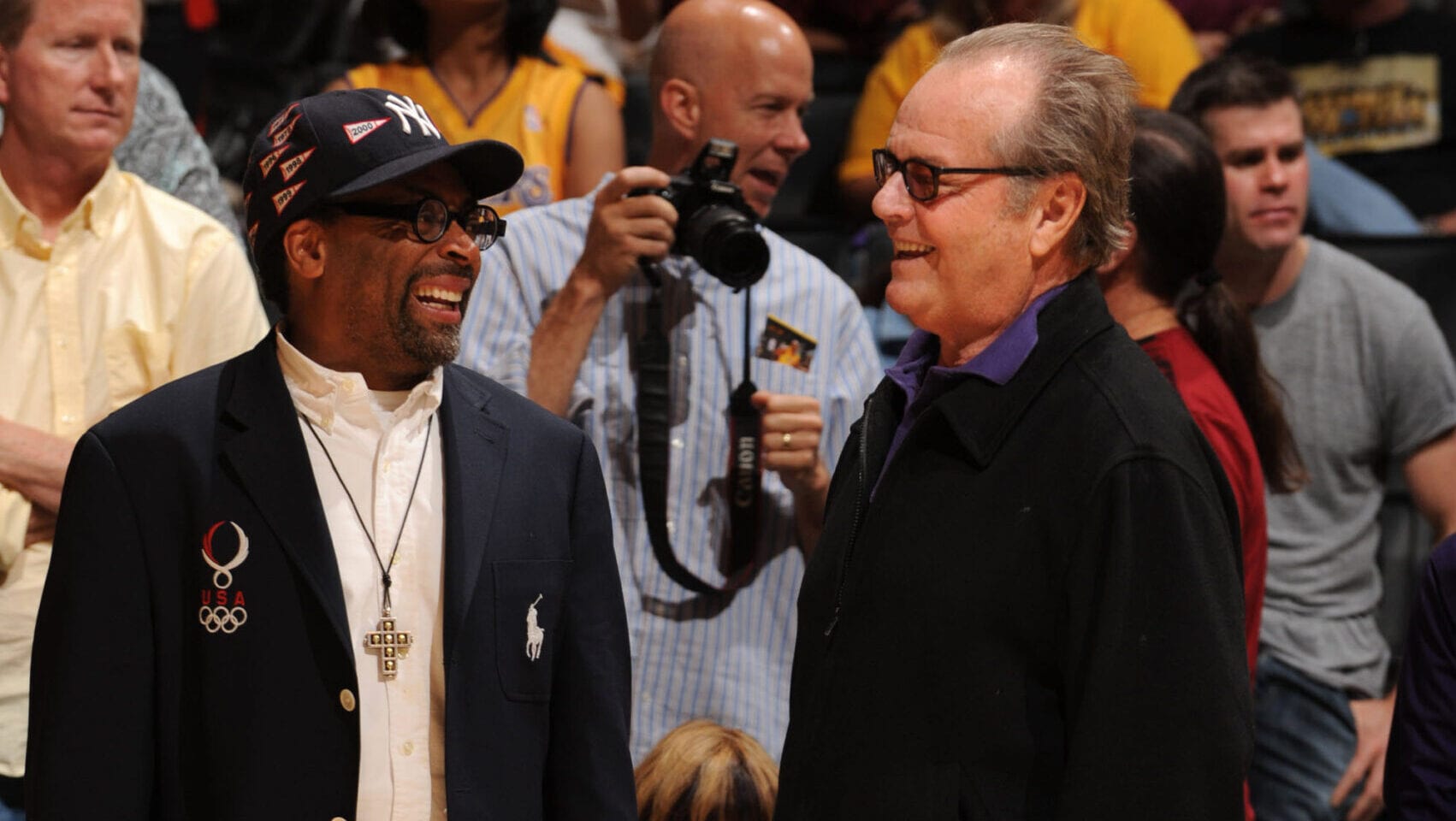 Basketball Hall of Fame to honor NBA 'SuperFans'