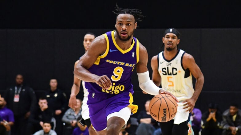 Bronny James scores 6 points in G League debut with South Bay Lakers | NBA.com