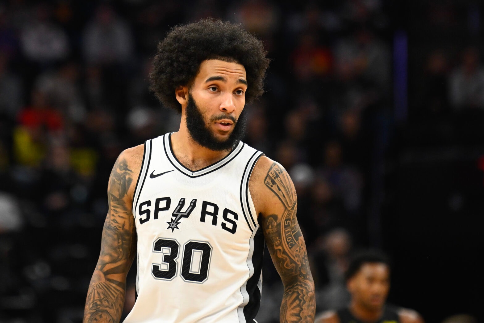 Julian Champagnie Impulsa el Exito de los Spurs esta Temporada