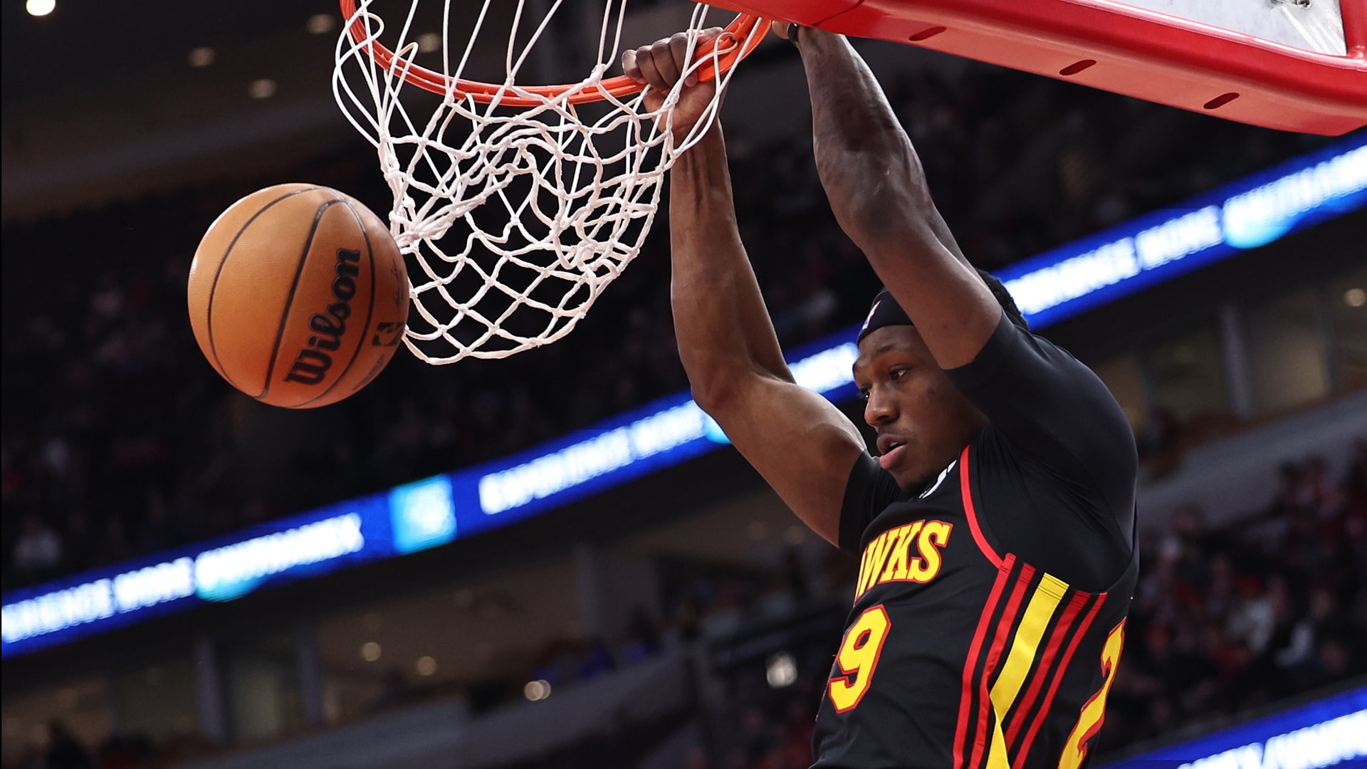 Taking flight: The NBA debut of Daeqwon Plowden | NBA.com