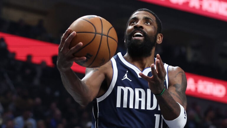 Kyrie Irving declines option, signs extension with Mavericks | NBA.com