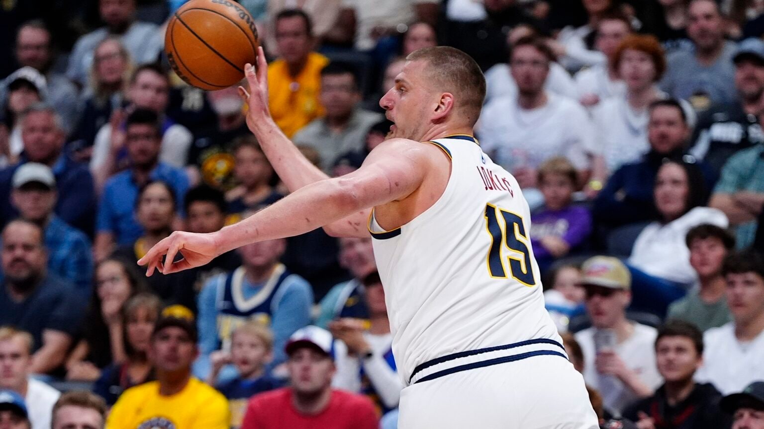 Nuggets star Nikola Jokić becomes 3rd NBA player to average triple ...