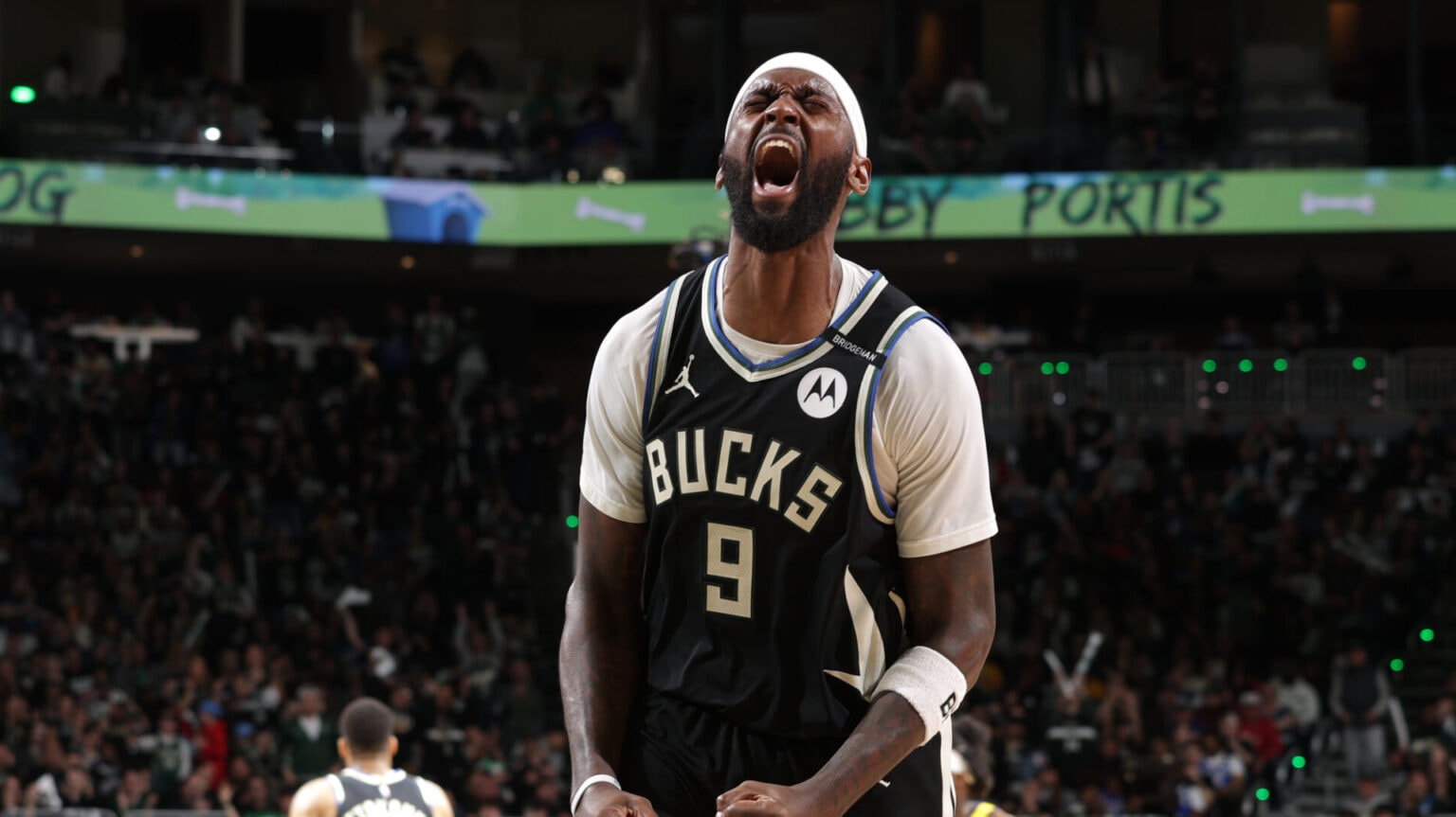 Bobby Portis re-signs with Bucks on reported 3-year deal | NBA.com