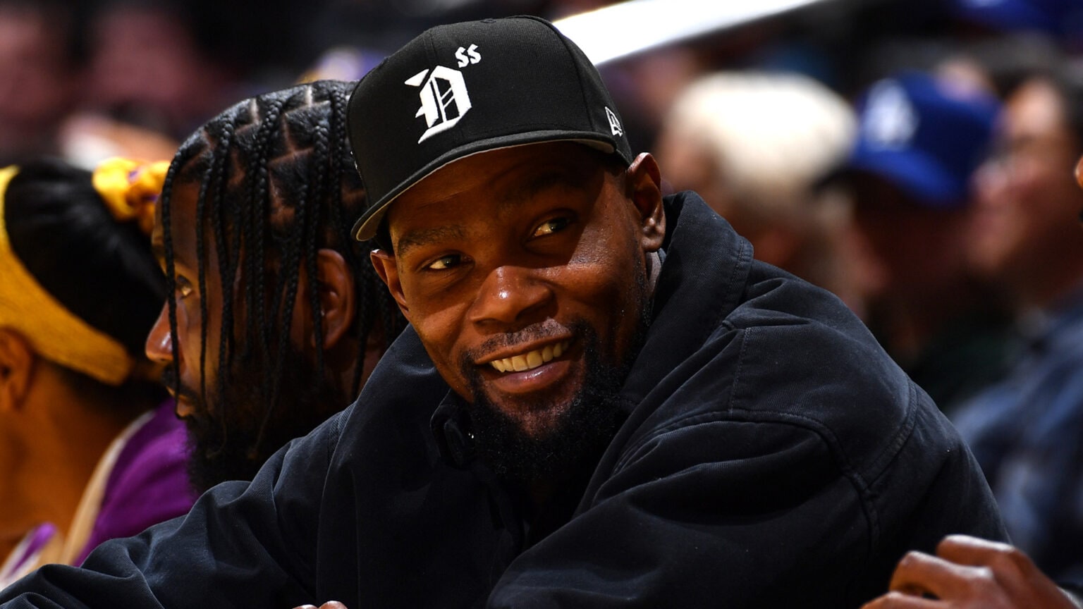 Kevin Durant buys minority stake in soccer club Paris Saint-Germain ...