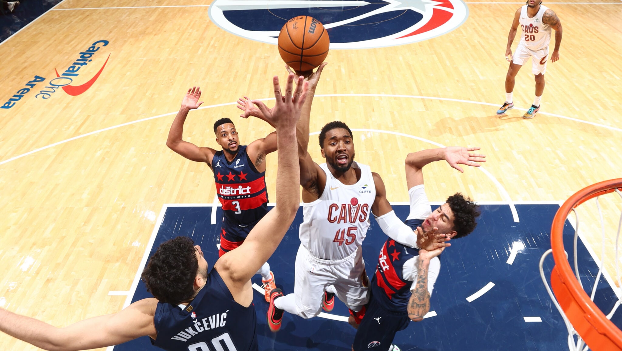 Live Updates: Highlights from 7-game night in the NBA