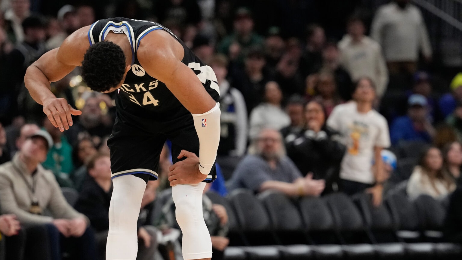 Bucks’ Giannis Antetokounmpo expects to miss extended time after ...