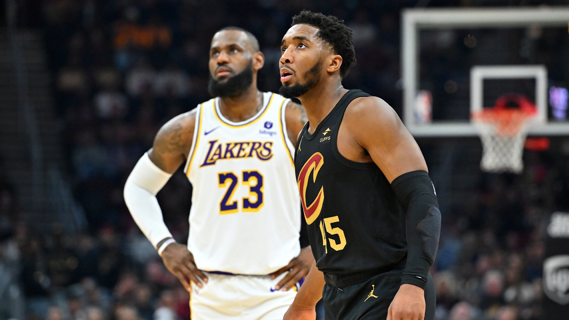 Live Updates: LeBron James' Lakers take on Donovan Mitchell's Cavaliers ...