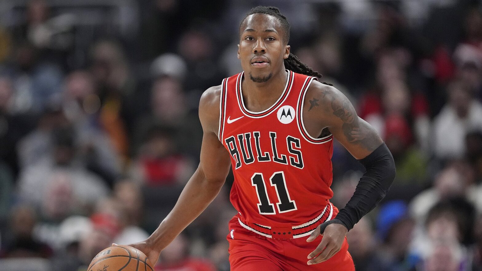 Wolves trade for Ayo Dosunmu, send Rob Dillingham to Bulls | NBA.com