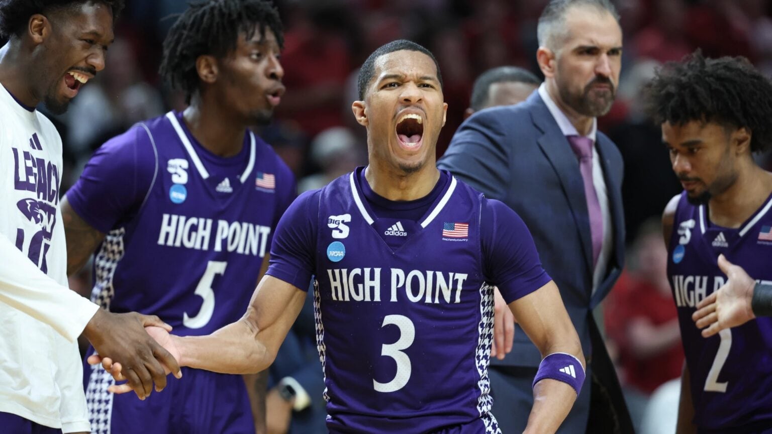 Darius Acuff Jr. scores 36 to lift Arkansas over High Point | NBA.com