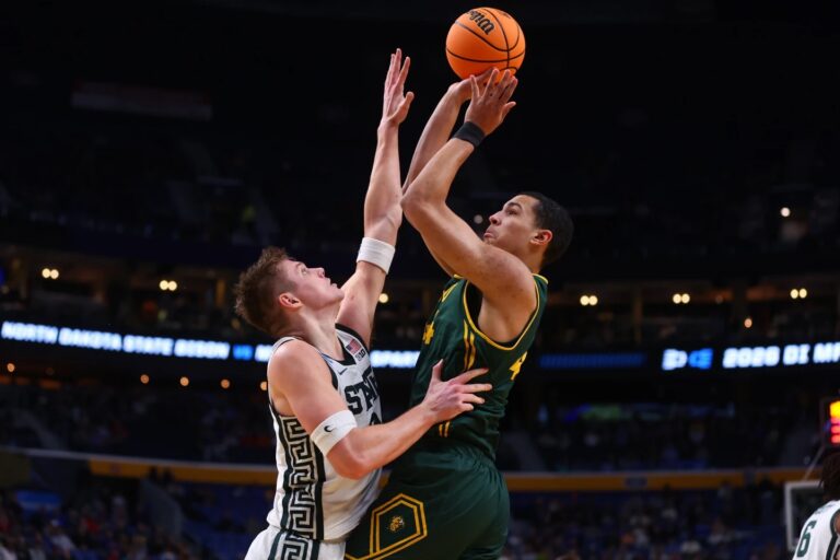 NCAA Tournament: Michigan State defeats North Dakota State
