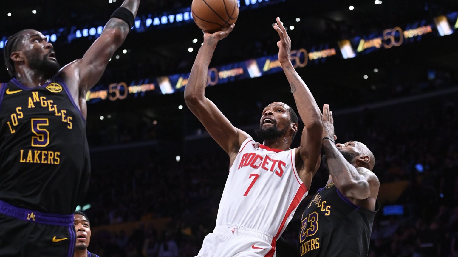 Kevin Durant aims to make Lakers pay for double team tactics | NBA.com