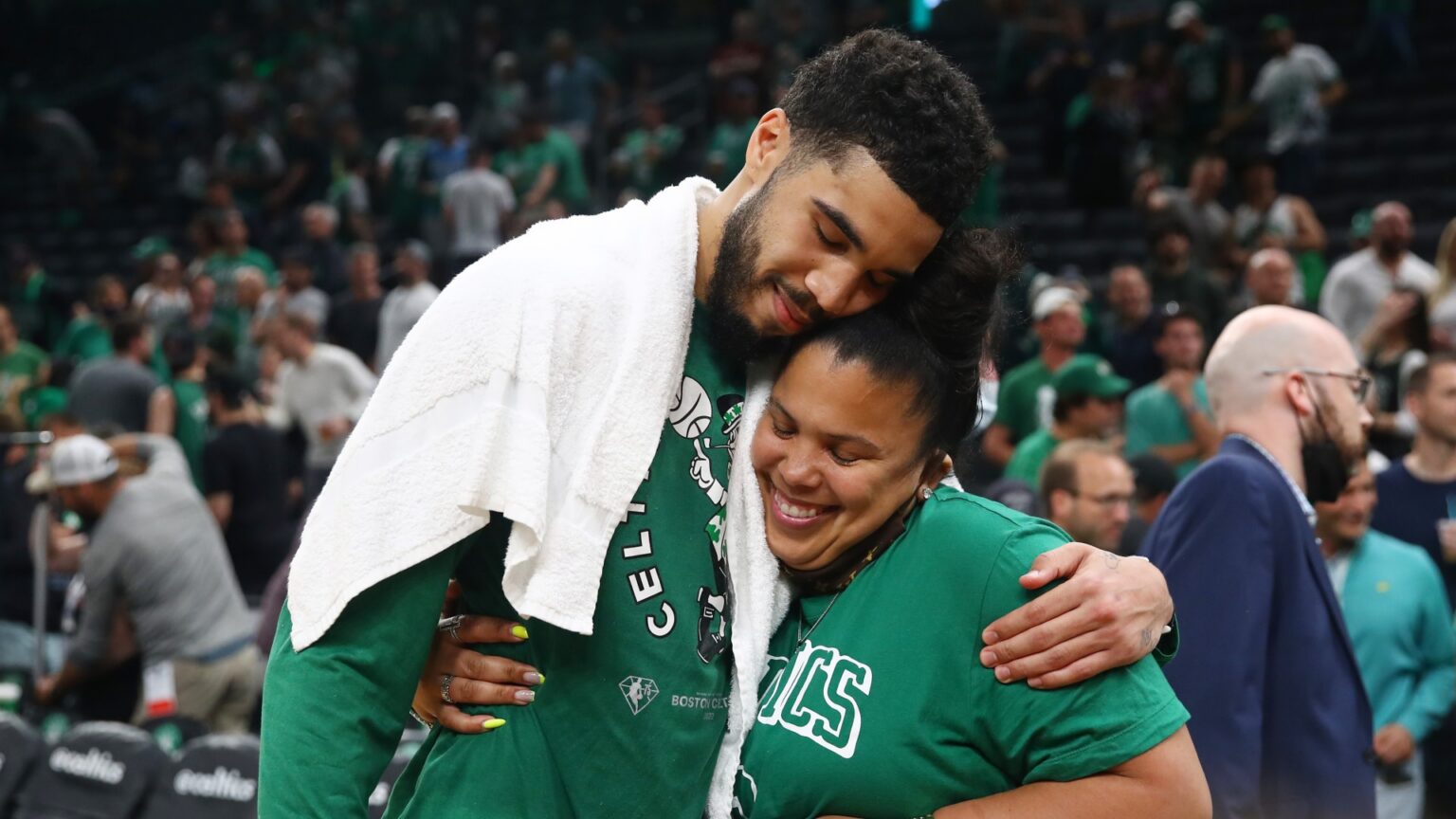 Celtics' star Jayson Tatum buoyed in return by Mom's support