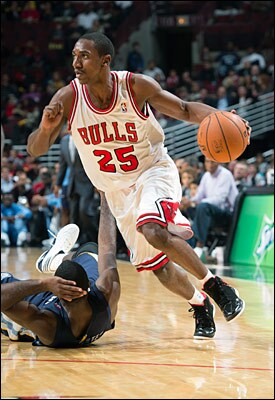 Teague leads Bulls to win in summer league opener | NBA.com