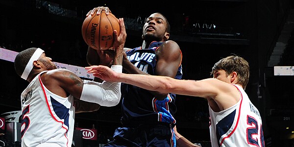 Hawks Hands Crew Feature Story | NBA.com