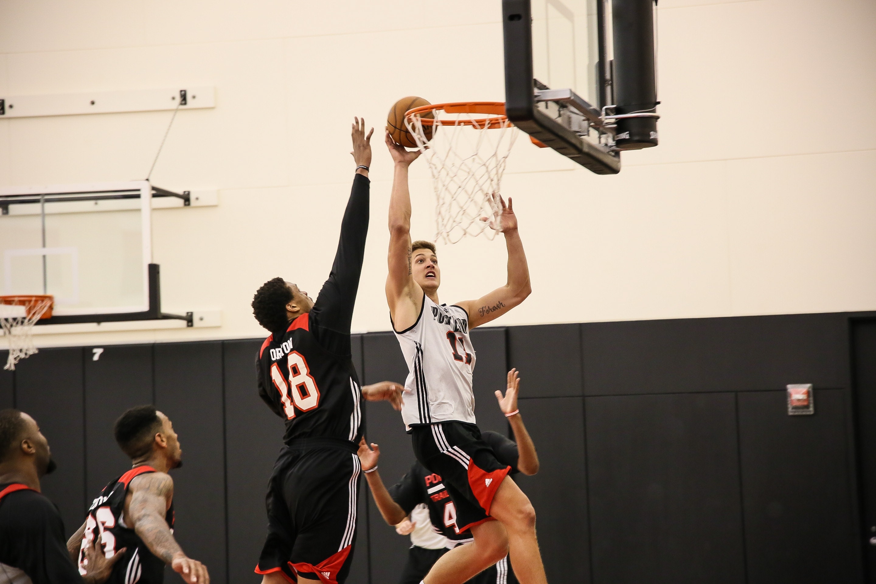 Leonard and Orton Meet Again, This Time As Teammates | NBA.com