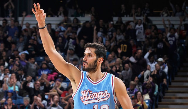 Did Rudy & Quincy Unveil a Dab Handshake? | NBA.com