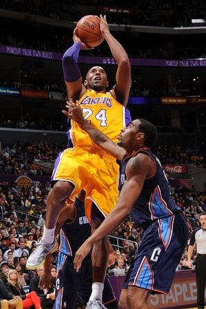 Kobe Keeps Shooting, Scoring | Los Angeles Lakers