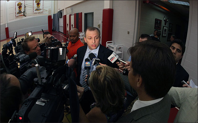 Tom Thibodeau moves into the spotlight | Chicago Bulls