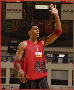 HEAT Sign Wayne Simien | NBA.com