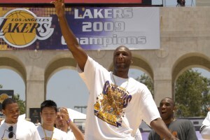 Odom Shoots the Summer Breeze | NBA.com