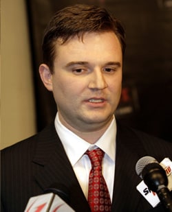 Rockets Re-Sign Daryl Morey | NBA.com