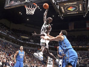 Rolling Through the Lexus Courtside Club | NBA.com