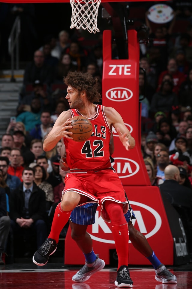 Robin Lopez is sitting out tonight | Chicago Bulls