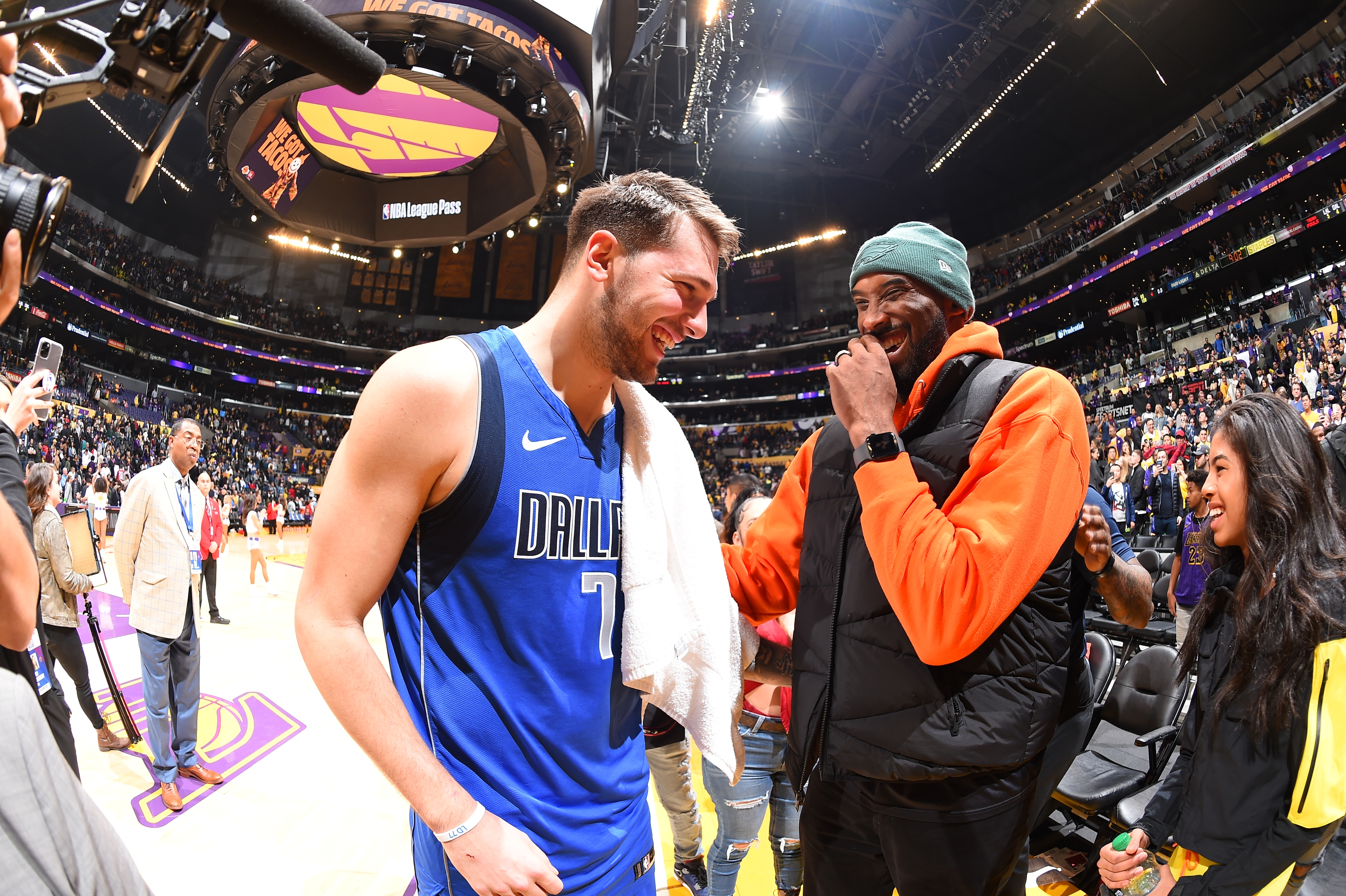 From 62 points to ‘Amnesty THAT,’ Kobe Bryant touched Mavericks’ lives | Dallas Mavericks