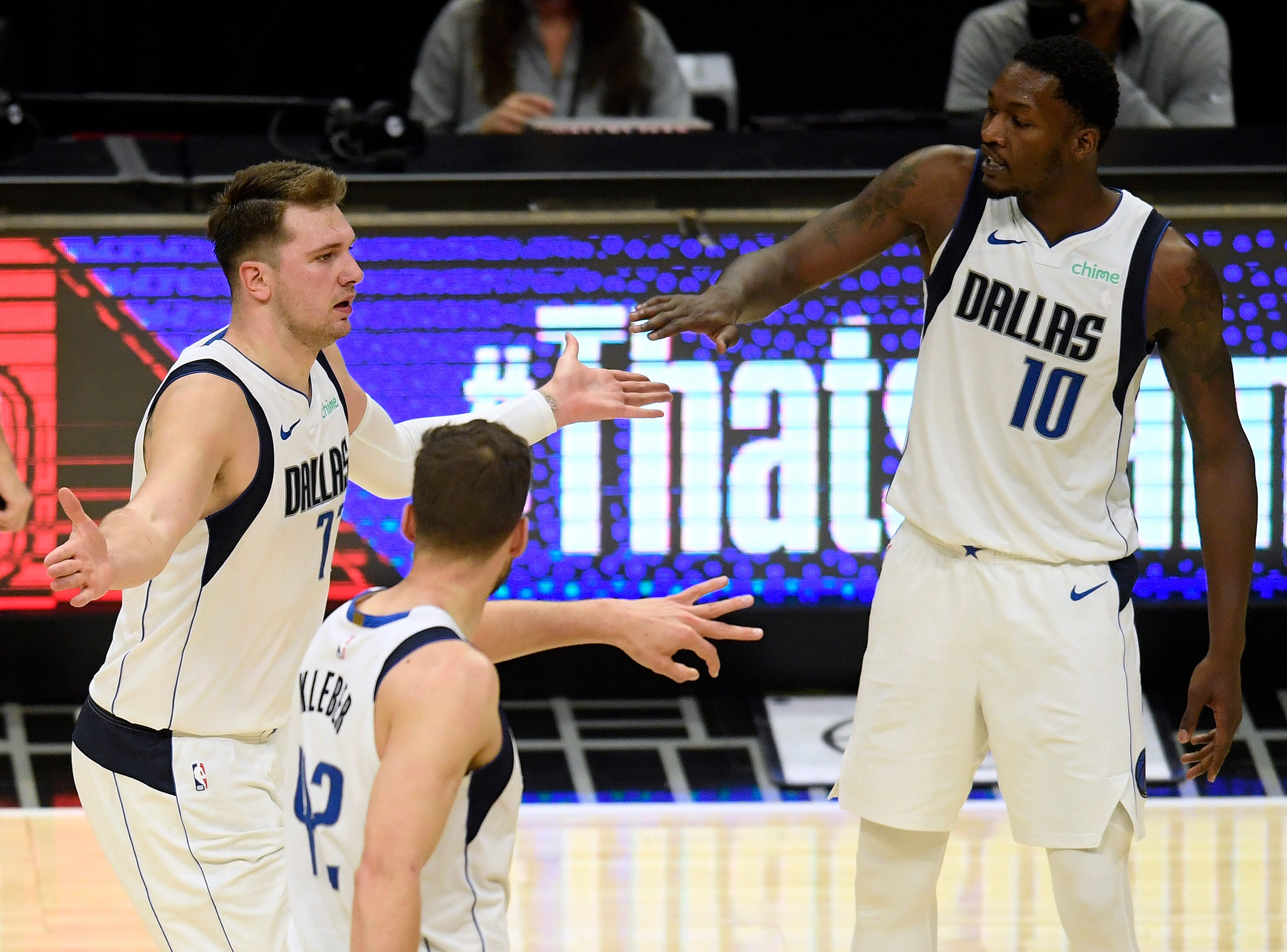 Finney-Smith shines beacon of hope for Maverick shooters | Dallas Mavericks