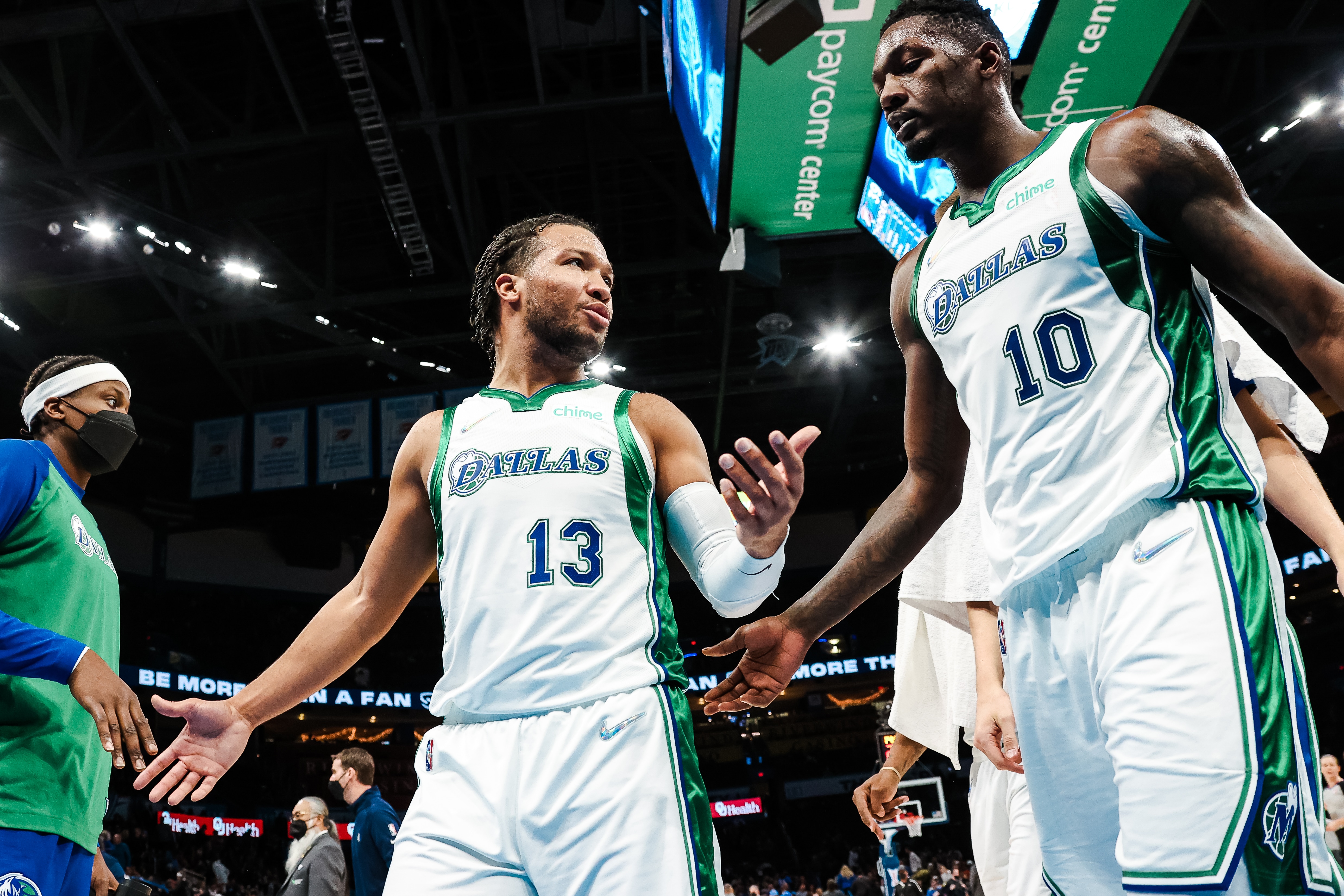 Sweeney’s debut as acting head coach paid dividends | Dallas Mavericks