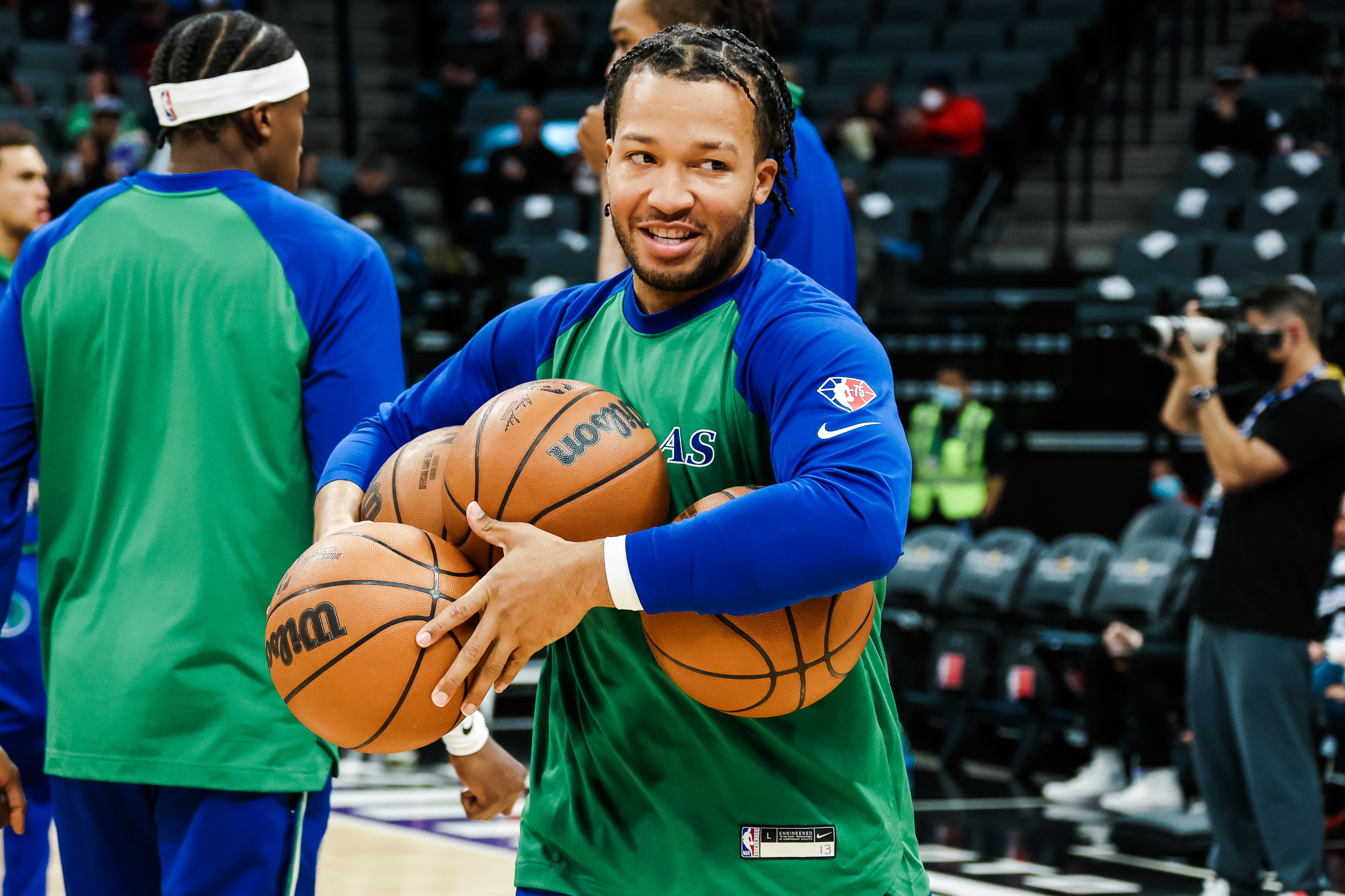 Mavericks’ huge third quarter bids adieu to 2021 with blowout of Kings ...
