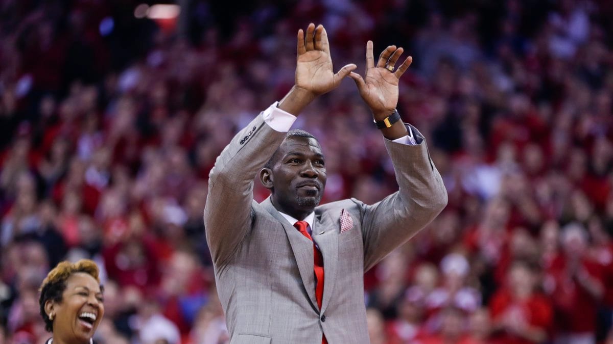 Michael Finley, Shawn Marion on 2022 Hall of Fame ballot; UW set to ...
