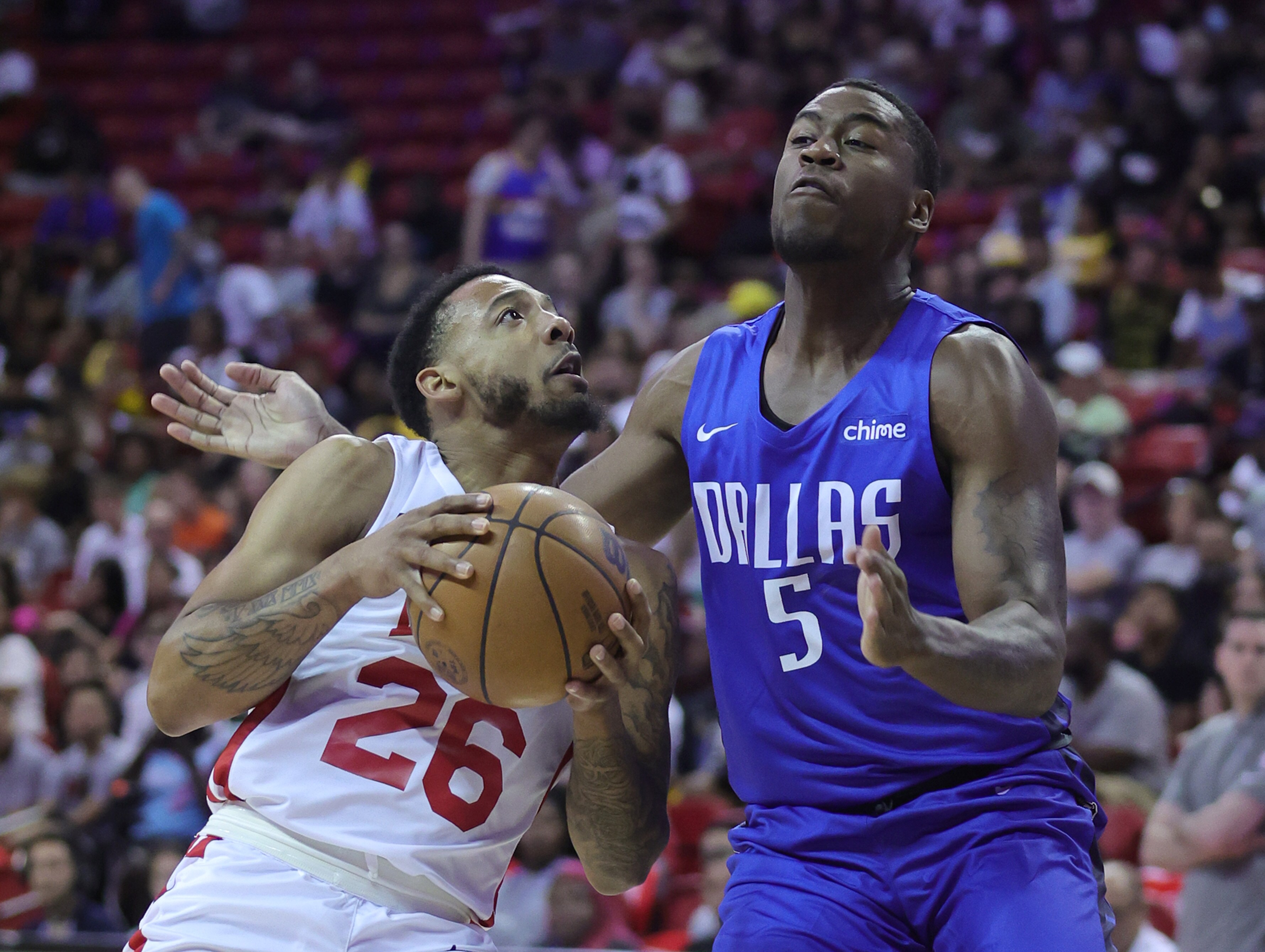 After sitting out a game, Wright had the right stuff against Bucks ...