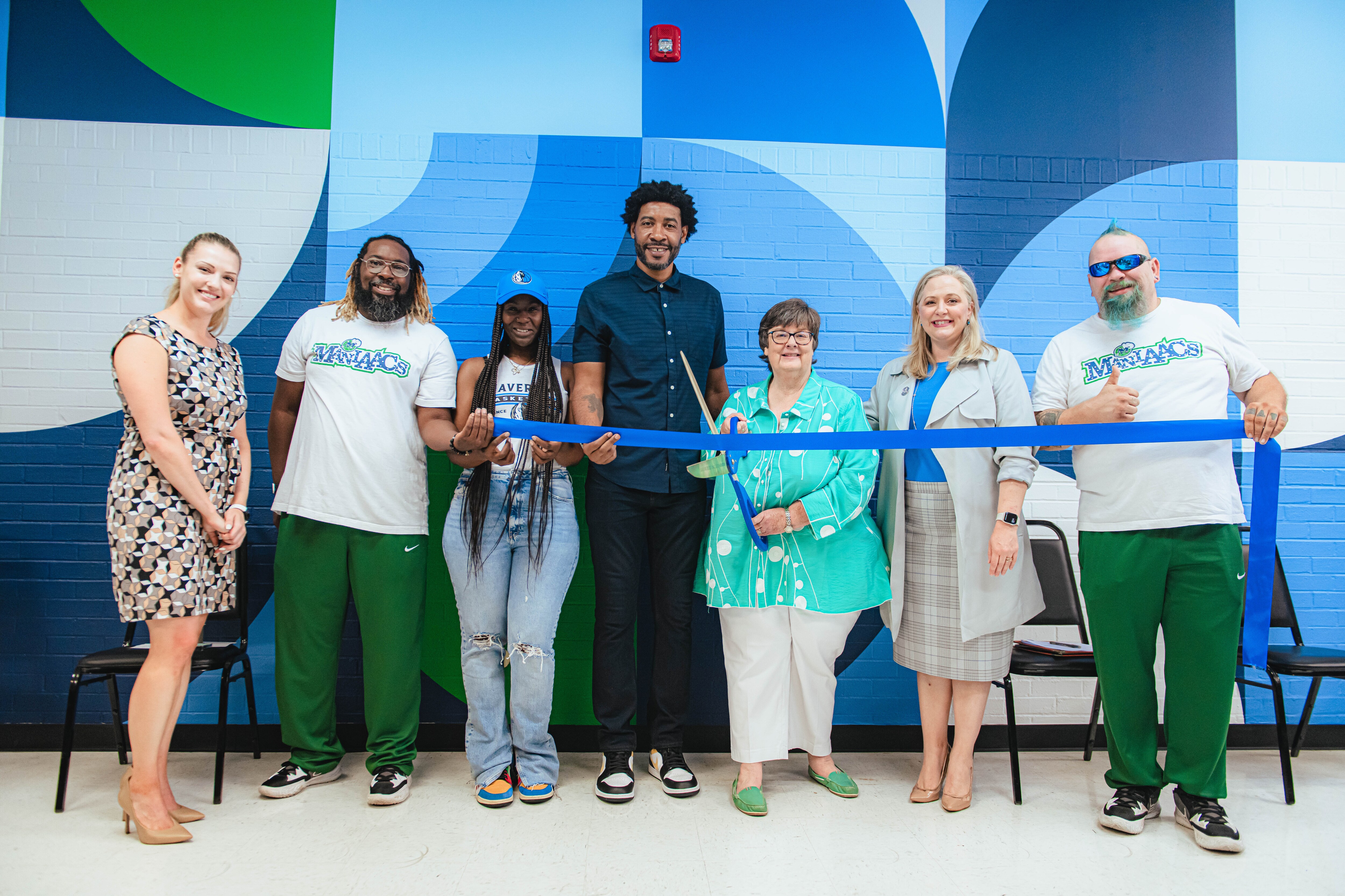 Mavs Foundation renovates tech center to help formerly incarcerated ...