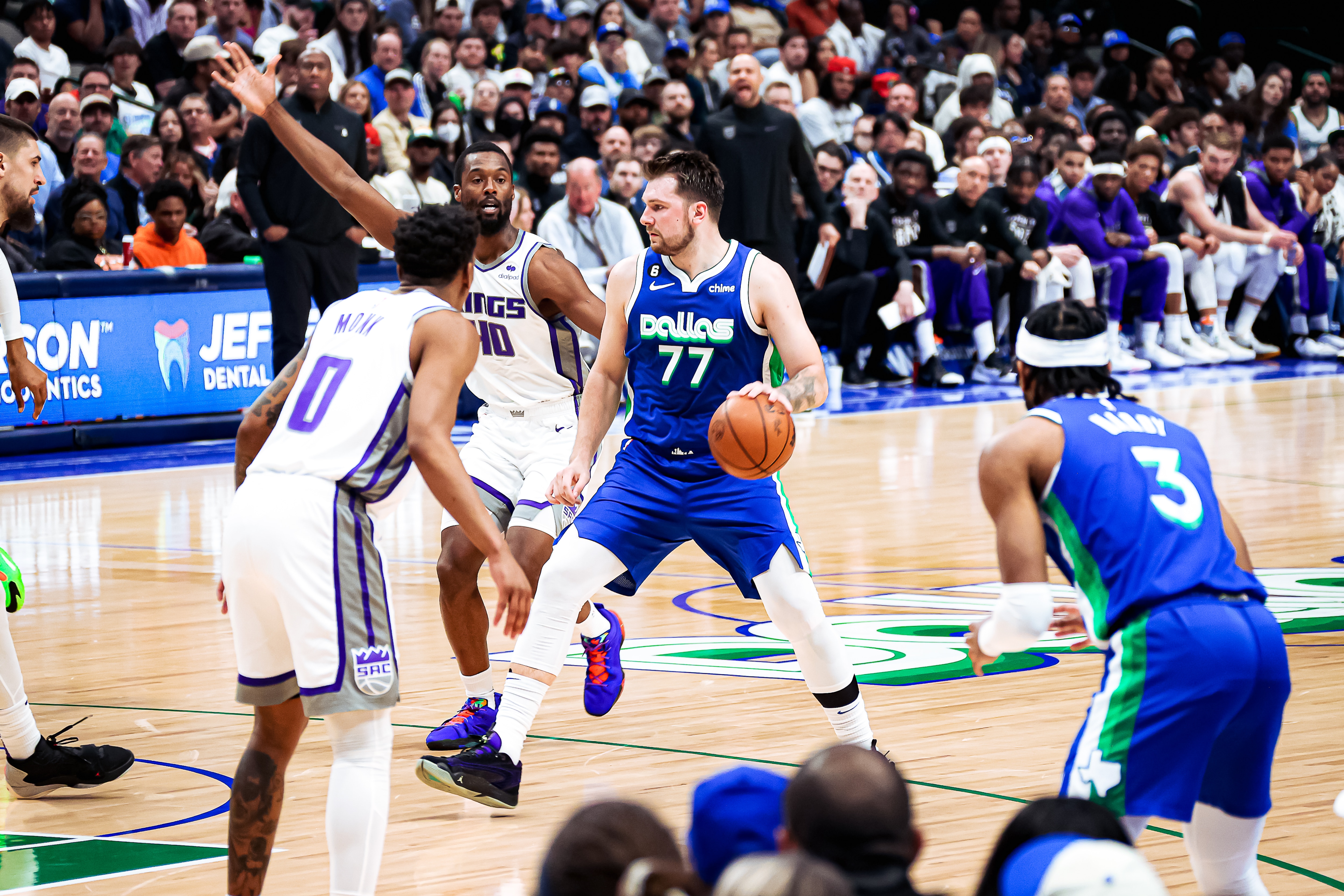 Mavs keeping hope alive entering game against Bulls | Dallas Mavericks