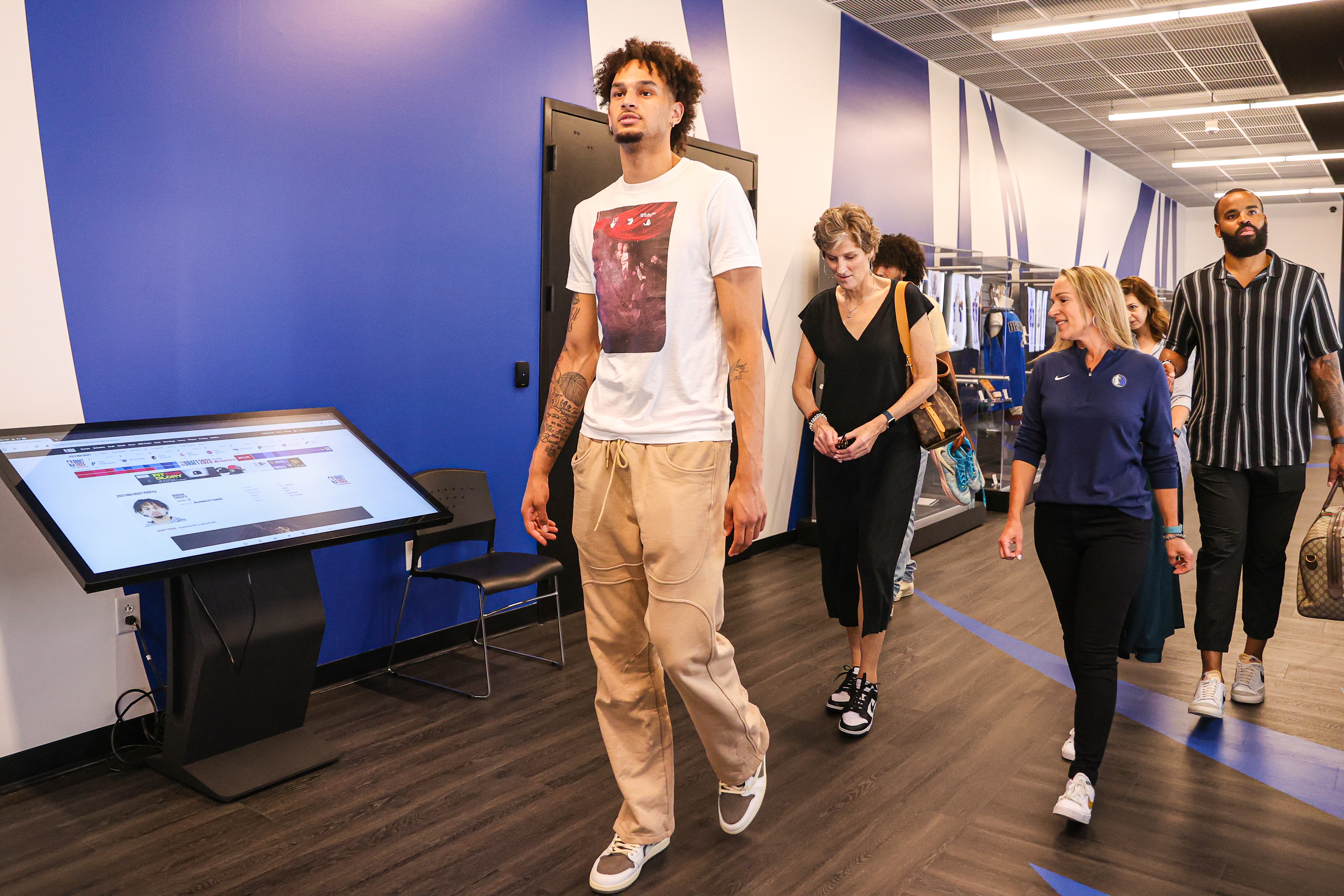 New Mav Lively: Mom’s journey ‘makes me want to work harder’ | Dallas ...