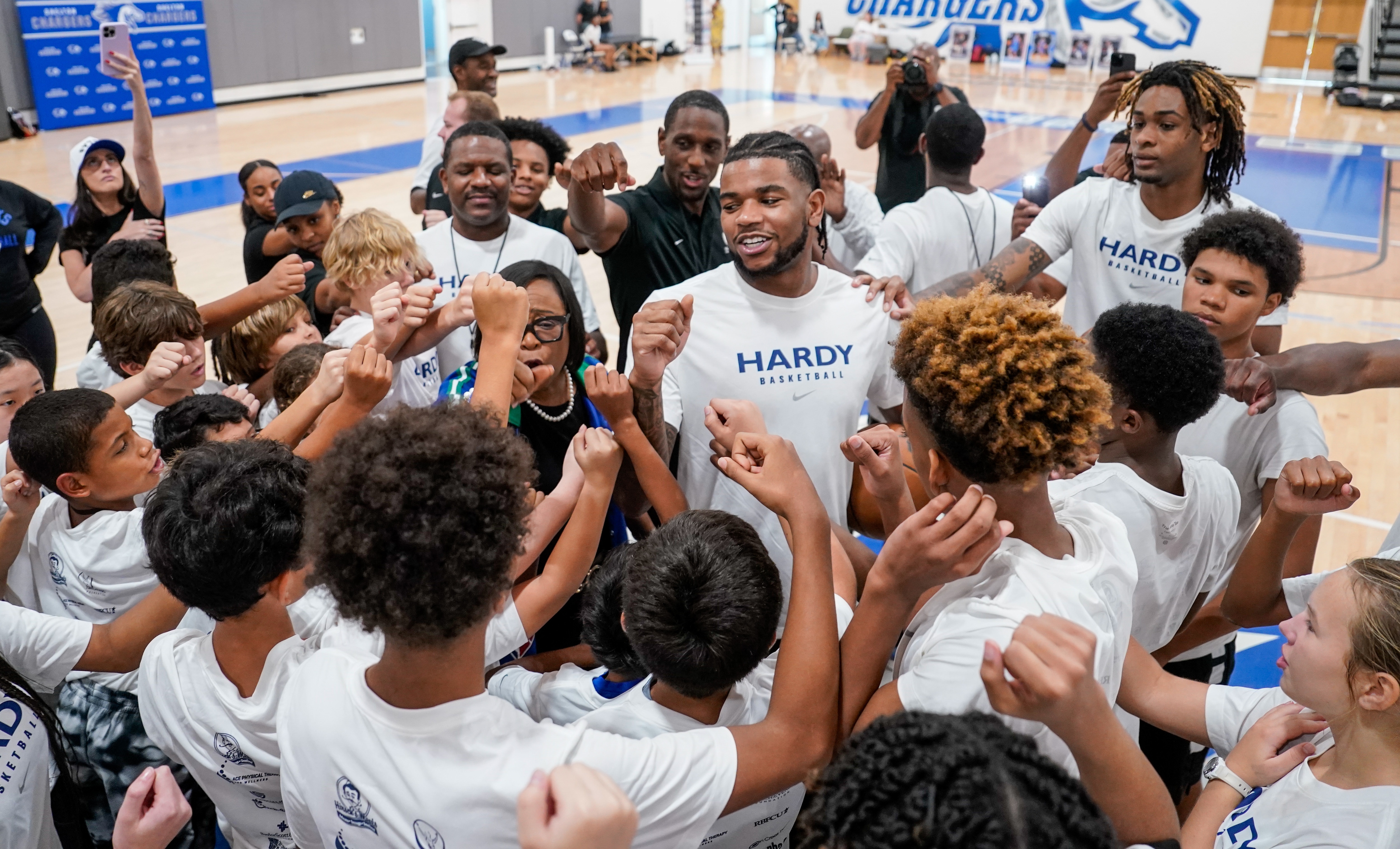 Jaden Hardy hosts second annual free basketball camp for youths ...