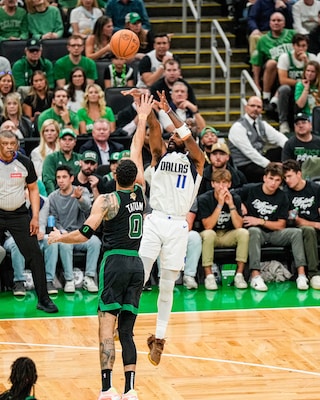 Celtics repel Mavericks, take 2-0 NBA Finals lead, 105-98 | Dallas ...