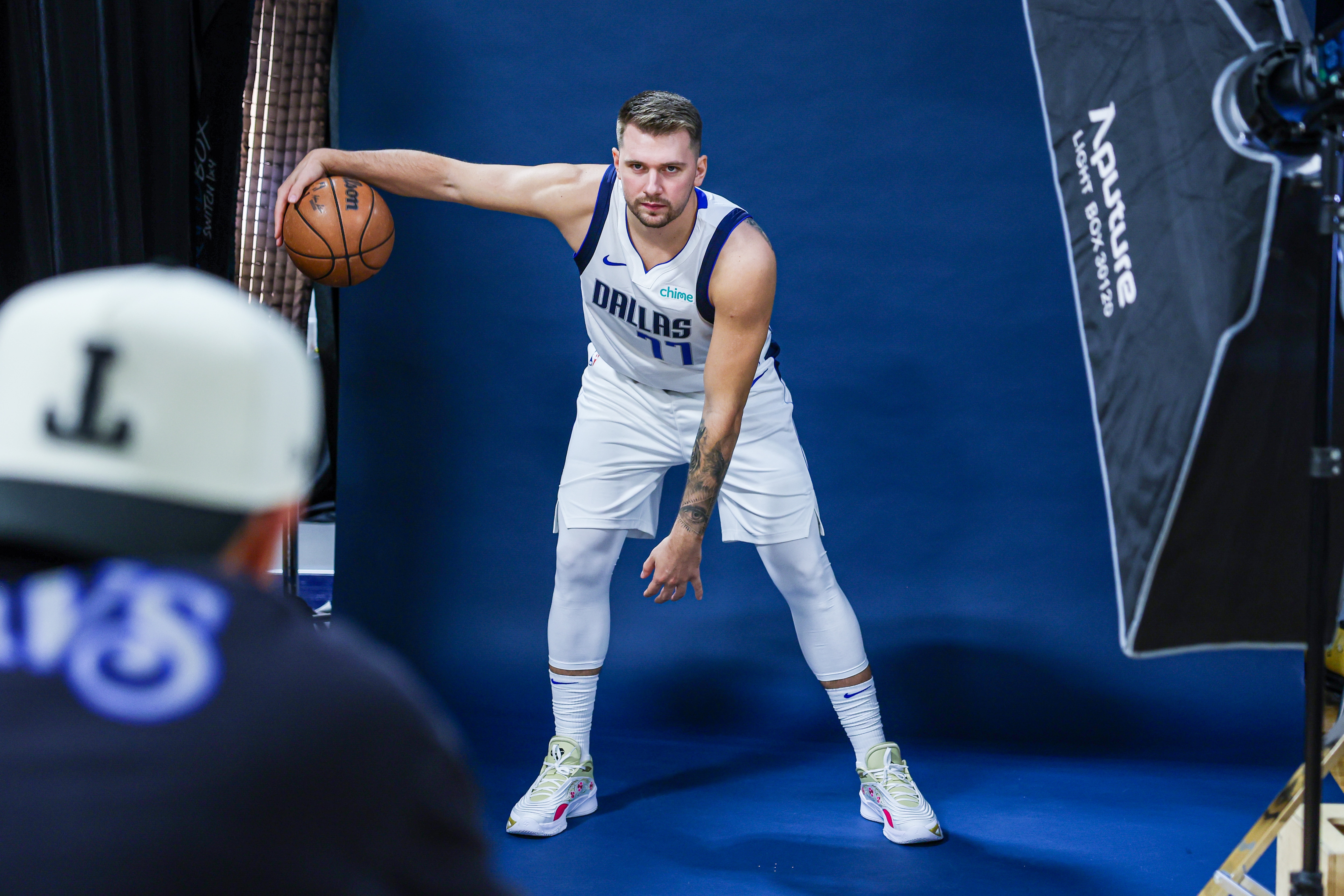 Dončić sidelined at least a week with left calf contusion | Dallas ...