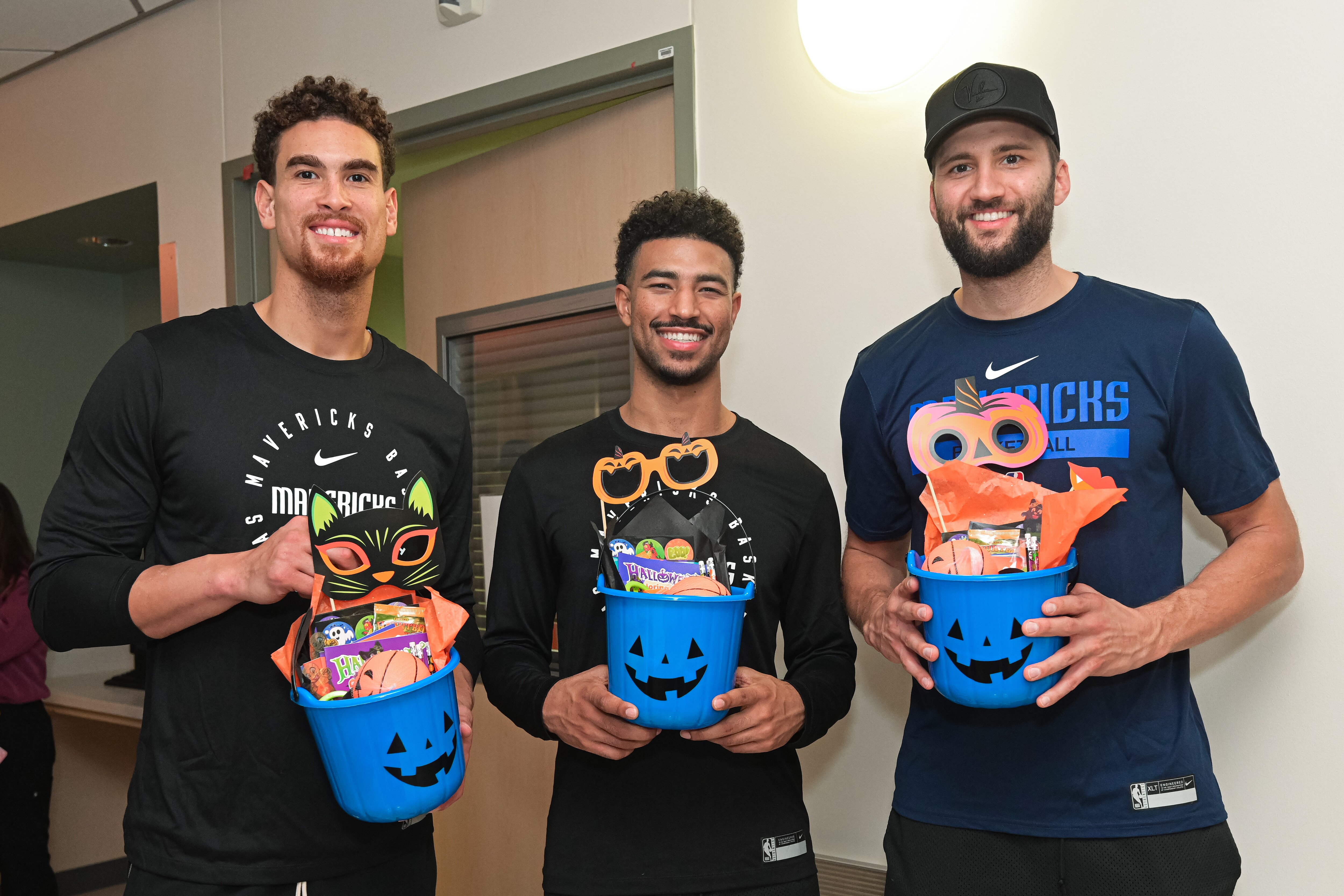 Dallas Mavs Bring Halloween Spirit to Children’s Health | Dallas Mavericks