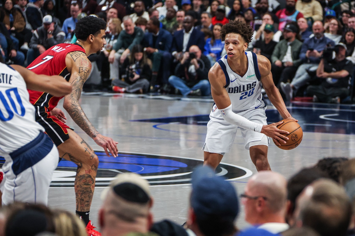 How two-way player Edwards has helped save Mavericks | Dallas Mavericks