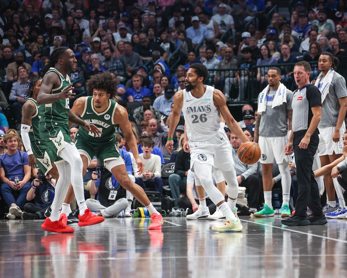 Lillard, Antetokounmpo lead Bucks past Mavericks | Dallas Mavericks