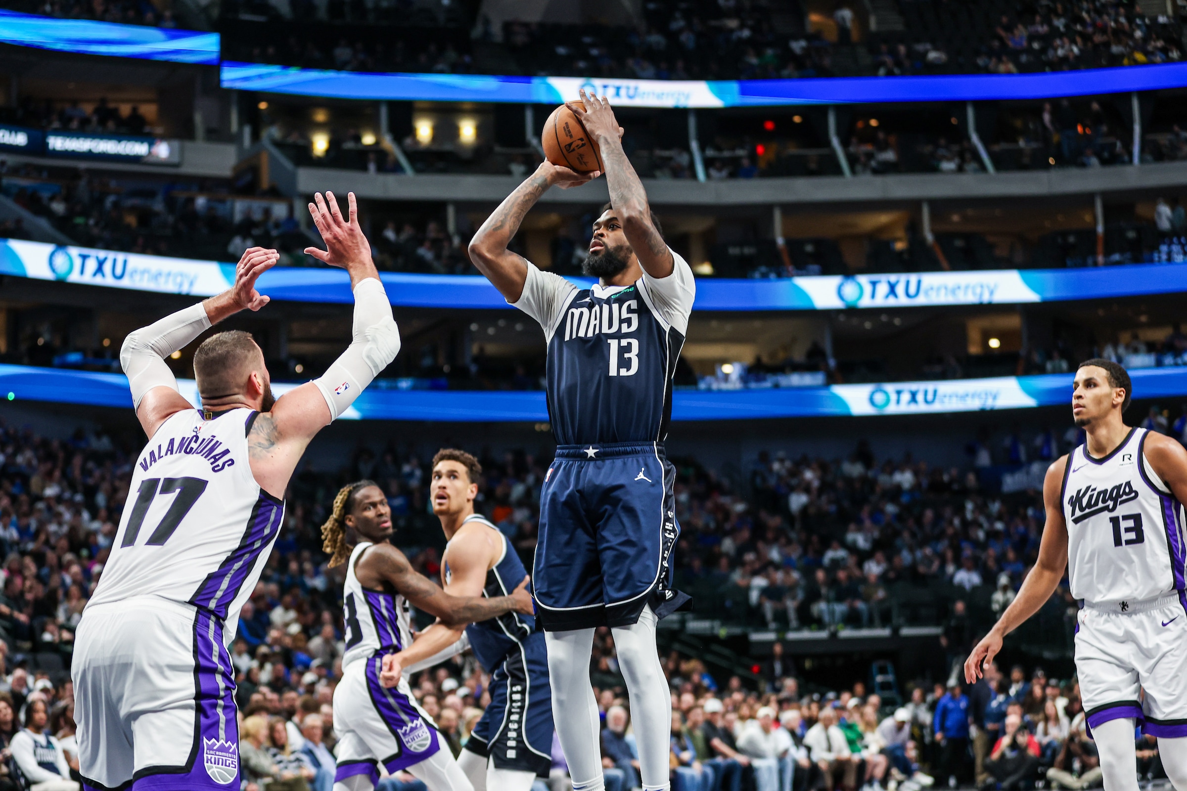Mavs hit the road to face Kings in play-in game | Dallas Mavericks
