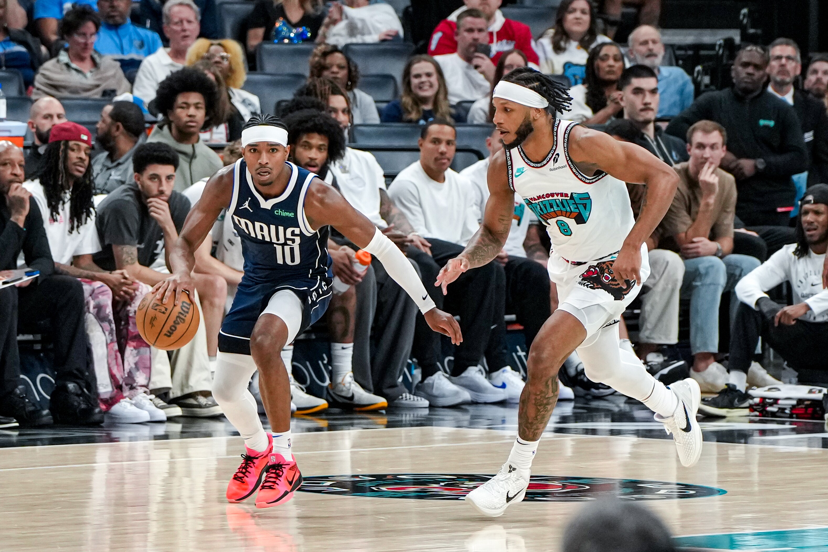 Williams injured as Mavs lose regular-season finale to Grizzlies ...