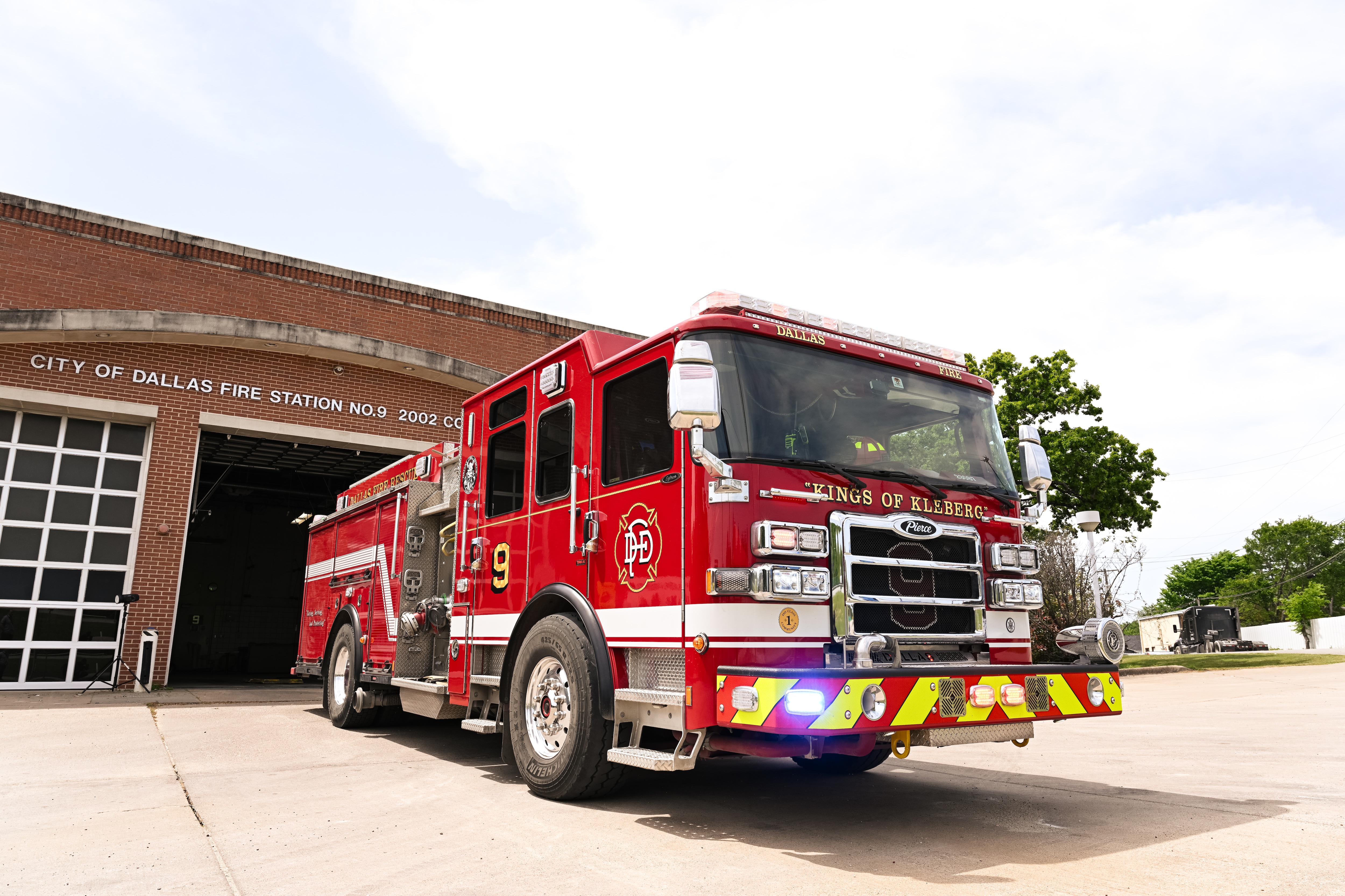 Mavs, BEDGEAR, NFM Deliver Major Upgrades to Dallas Fire-Rescue Station #9 | Dallas Mavericks