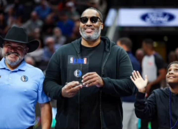 Jerel Jones named Mavs Jr. NBA Coach of the Year | Dallas Mavericks
