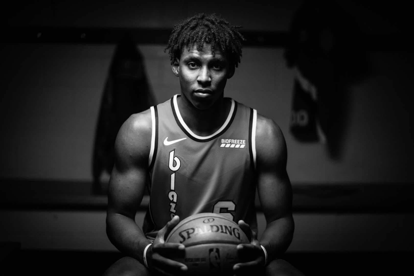 PHOTOS » Portraits in the locker room Photo Gallery | NBA.com